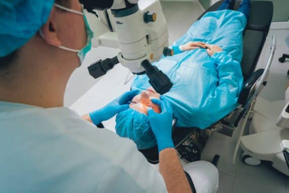 Lasik Eye Surgery Risks: 8 Signs That Your Lasik Failed